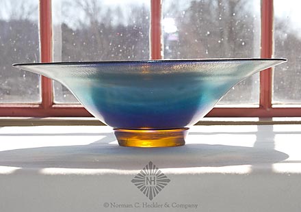 Lot 159: Art Glass Bowl