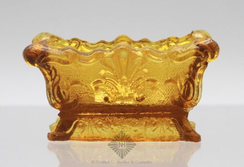 Shell Pressed Glass Salt